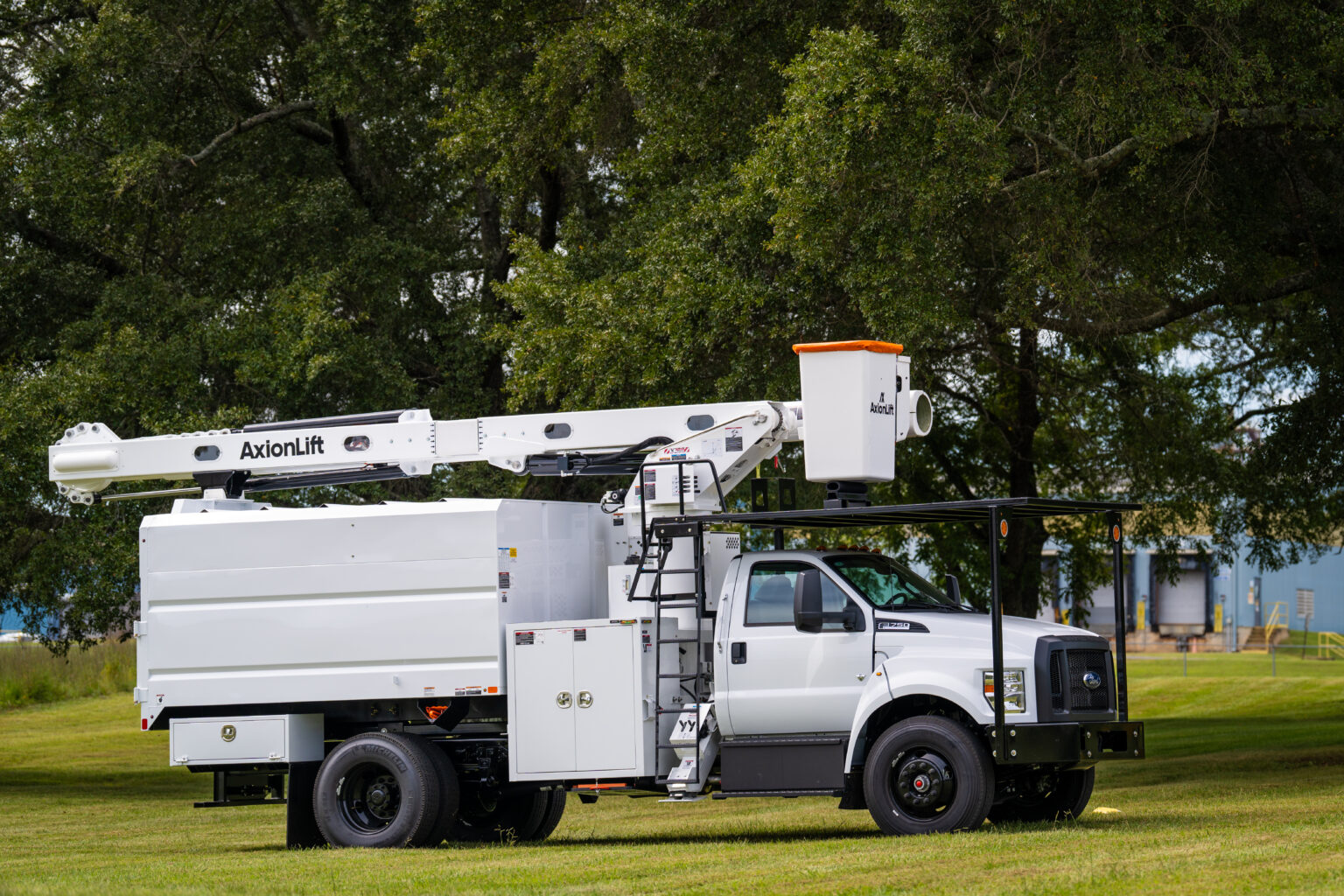 Tree Care – AxionLift – Articulating Aerial Lift
